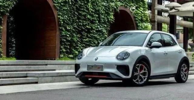 2022款欧拉好猫GT 401km续航版上市 售价14.9万元_腾讯新闻