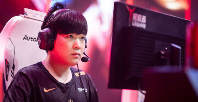 V5以2-0击败LGD！XLB首秀发挥一般，Rich主宰比赛_腾讯新闻