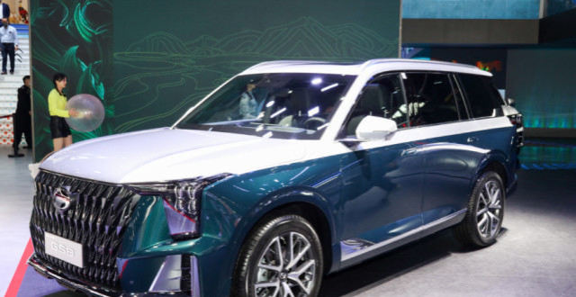 奋斗享受两不误！广汽传祺GS8对比WEY摩卡谁更超值？_腾讯新闻