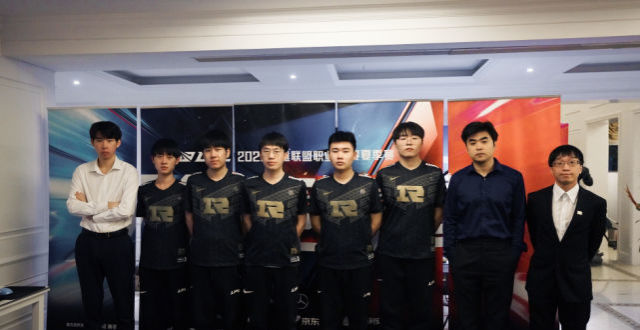 Shy哥尽力队友却在OB！RNG战胜WBG，呼吸证明自己_腾讯新闻