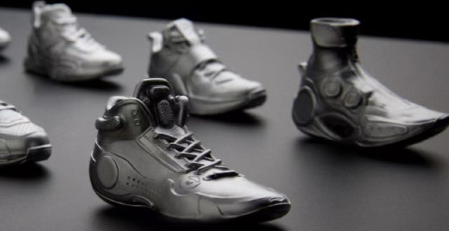 国产未发售球鞋！韦德10新版本曝光，KT8值得期待，361度来搅局_腾讯新闻