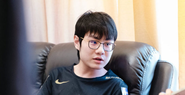 LPL夏季赛“最精彩比赛”诞生！RNG1：2爆冷不敌V5，小虎失误严重_腾讯新闻