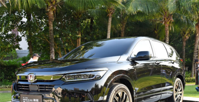 紧凑级SUV的性价比之争？本田皓影PK长安CS75PLUS，你选谁_腾讯新闻