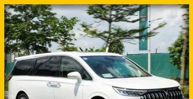 40万国产新能源MPV，靠什么打动BBA车主？_腾讯新闻