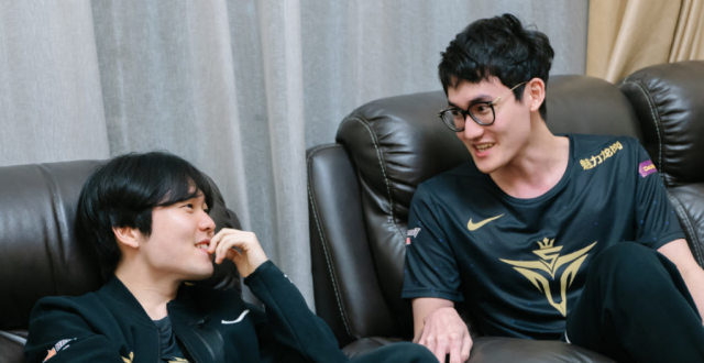 V5横扫IG，Rookie两夺MVP，宁王直播批评Xun_腾讯新闻