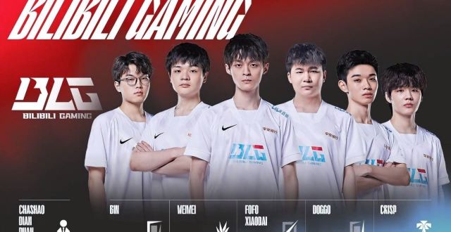 “换成是RNG，LPL已经炸了”，RA掉线事件惹争议：BLG遭观众怒斥_腾讯新闻