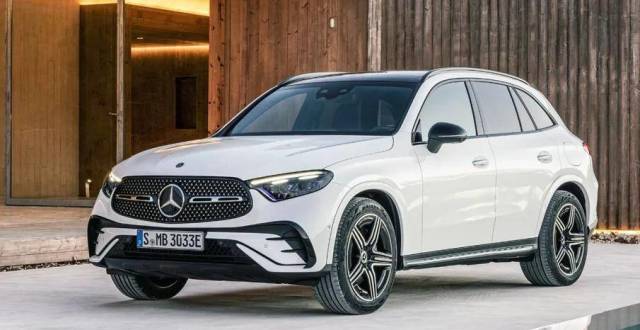 全新国产奔驰GLC谍照曝光：大屏内饰＋尺寸比肩GLE！不会搭载1.5T_腾讯新闻