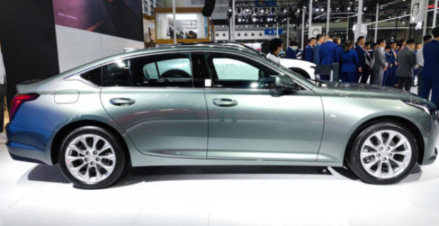 凯迪拉克CT5和沃尔沃S60价格相近，都是二线豪华，谁更动人心_腾讯新闻