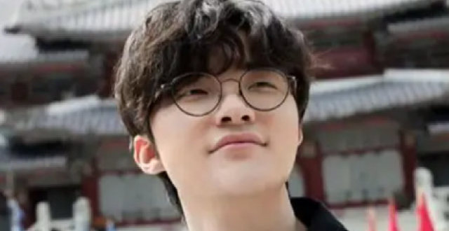 为什么要尊重Faker？Letme锐评：韩服多次嘲讽LPL选手，MSI还嘴硬_腾讯新闻