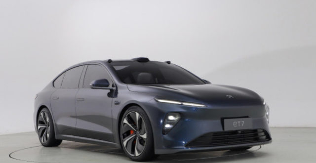 奔驰EQE对比蔚来ET7，谁更强？_腾讯新闻