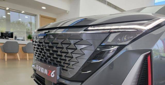 车内藏了个“擎天柱”，15万元预算买欧尚Z6 1.5T值不值？_腾讯新闻