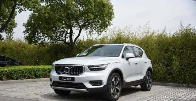 二线豪华品牌之争，沃尔沃XC40对比凯迪拉克XT4，家用怎么选？_腾讯新闻