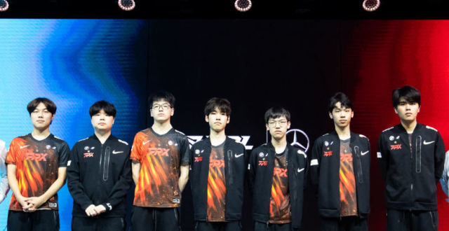 LPL季后赛明日开赛：FPX和OMG先打头阵，谁输谁回家_腾讯新闻