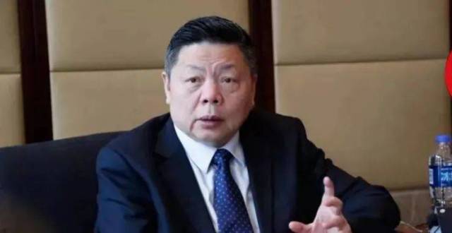 【2022 WCLC】吴一龙教授：双驱动、双精准！赛沃替尼强势出击，EGFR＋MET双靶治疗有望改写临床实践_腾讯新闻