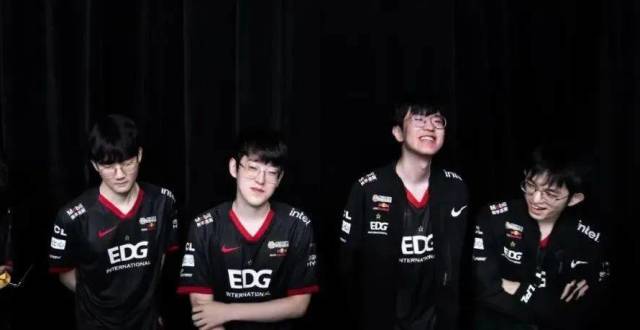 【PentaQ赛评】如何评价EDG 3：1战胜RNG？版本关键是下路真男人大战！_腾讯新闻