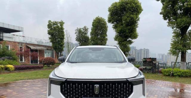 10万级家用SUV之争，奔腾T55对比途铠、缤智，你选谁？_腾讯新闻