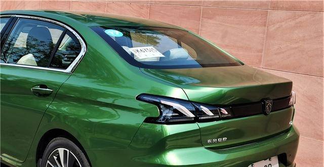 试驾东风标致新408，10万出头标配1.6T＋6AT，法国人低头了？_腾讯新闻