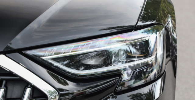 官方涨价！奥迪新A8L家族售82.98万起，增四缸2.0T_腾讯新闻