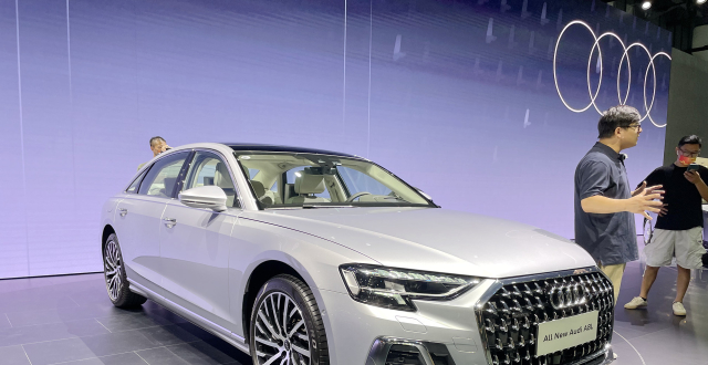 奥迪A8L家族上市 售价82.98万元起，SQ5售价63.88万元_腾讯新闻