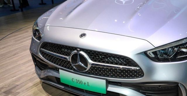 奔驰C 350 eL正式上市！售价40.73万元 搭2.0T插混系统_腾讯新闻
