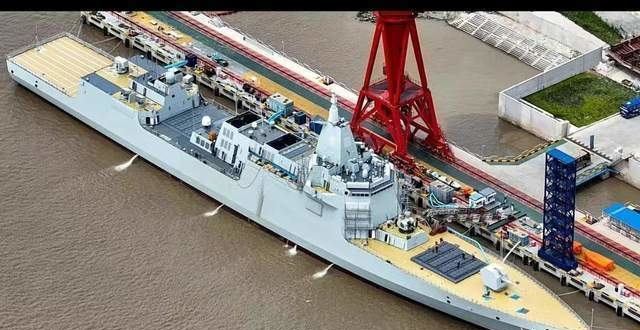 福建号航母再曝新照，与055、052C同框亮相，舰岛施工已接近完成_腾讯新闻