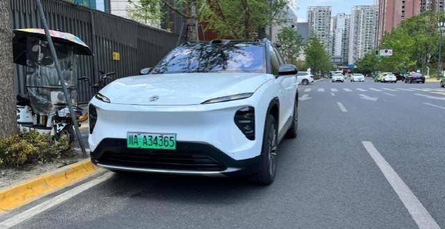 独立试驾蔚来ES7：动态优于“866”，足以对轰BBA_腾讯新闻