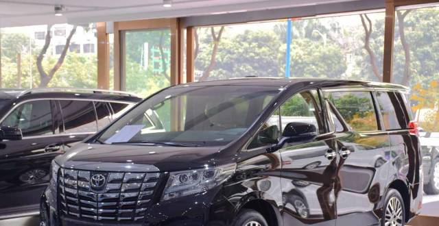 丰田埃尔法将换代！有望搭载2.4T＋8AT 网友：这得加价多少？_腾讯新闻