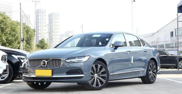 沃尔沃扛不住了，连降近8万，配2.0T＋8AT，奥迪A6L这回压力大了_腾讯新闻