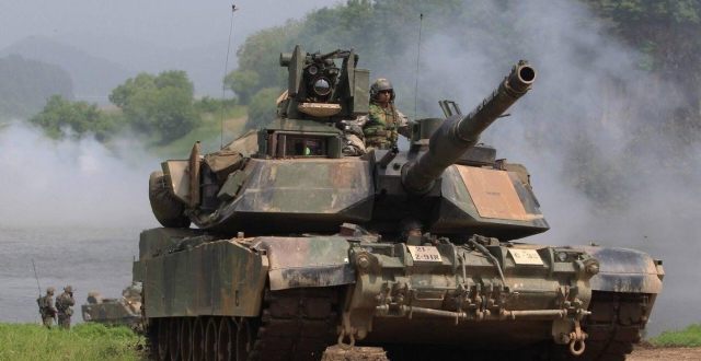 美国卖给台湾的M1A2T坦克，究竟是啥水平，有资格和99A过招吗？_腾讯新闻