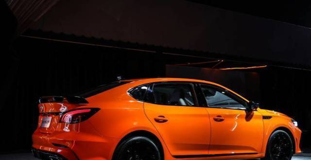 第三代MG6 PRO：眼神锐、身材酷，比思域、领克03还好看_腾讯新闻