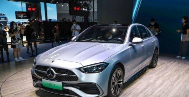 豪华混动车PK：全新奔驰C350eL对比新款沃尔沃S60_腾讯新闻