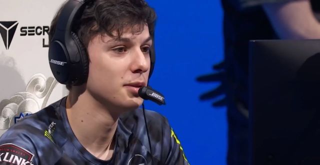 S12传来坏消息！FNC下路突然患病，临时征调替补辅助，备战受影响_腾讯新闻