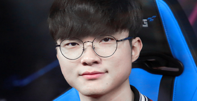 要解锁“四冠王”的成就！Faker采访直言：S11目标夺得世界冠军_腾讯新闻