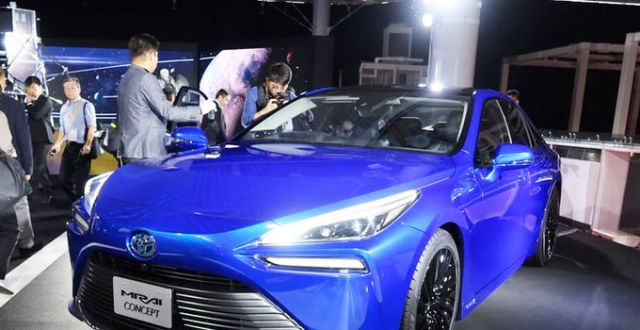 比海外贵一倍！丰田第二代MIRAI氢能轿车74.8万起售_腾讯新闻