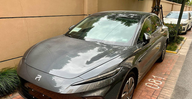 飞凡F7最新街拍曝光！“撞脸”蔚来ET7 11月18日发布_腾讯新闻