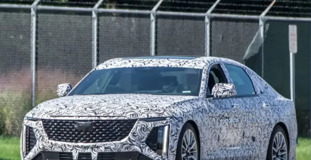 中国特供版“凯迪拉克CT6”曝光！气场直逼A8，内置曲面仪表盘_腾讯新闻