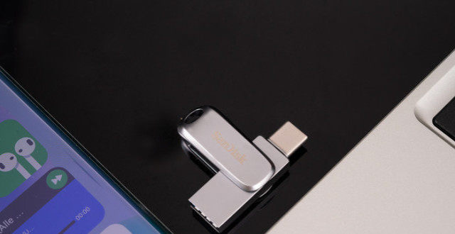 双重接口，体验翻倍：闪迪SDDDC4 U盘评测_腾讯新闻