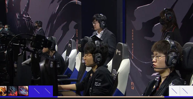 S12小组赛A组：T1第一携EDG进八强 FNC、C9淘汰_腾讯新闻