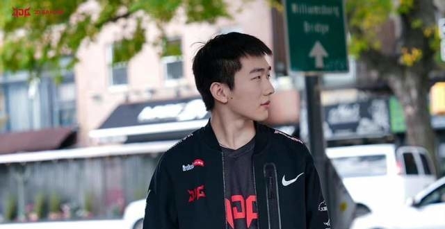 Faker冲击四冠王，oner剑指美服登顶，JDG下路练习狠活_腾讯新闻