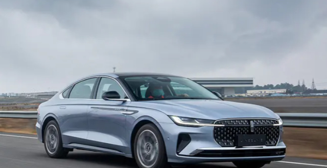 试驾了林肯Z，再试驾凯迪拉克CT5，最终被它的操控折服_腾讯新闻