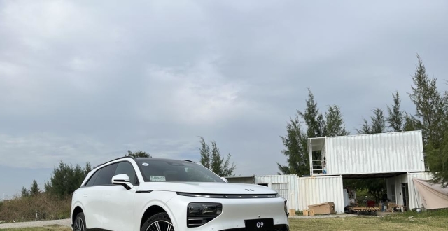 全面试驾小鹏G9｜5D沉浸式智能座舱＋3.9秒破百，到底有多香？_腾讯新闻