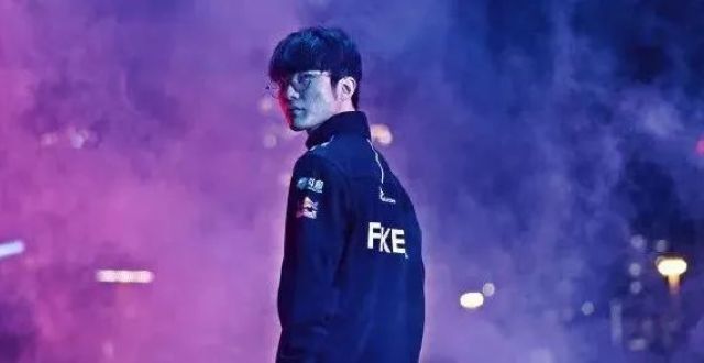 前V5教练爆料：RNG下野、FPX下路大概率留不住；Faker：我很久没有夺冠了；网易成立大阪新工作室；LCK是被高估了吗？_腾讯新闻