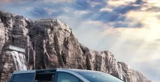 【上市】全新旗舰MPV——别克世纪CENTURY上市，售价52.99万～68.99万元_腾讯新闻