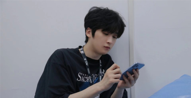 4AM粉丝割裂，TMA二人组被开除队籍，112或将永远离开阿伟_腾讯新闻