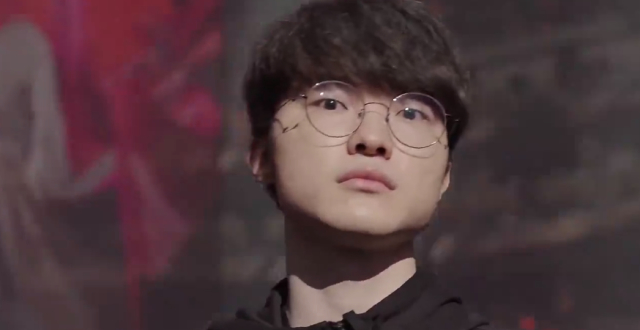 DRX击败T1夺冠，Deft开心落泪，Faker低头沮丧，辅助哭成泪人_腾讯新闻