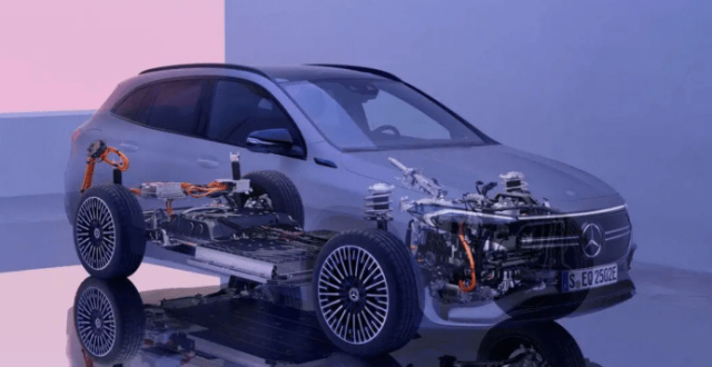 BBA 3将换代：新一代宝马X3升级X7同款屏幕，能卖过GLC？_腾讯新闻