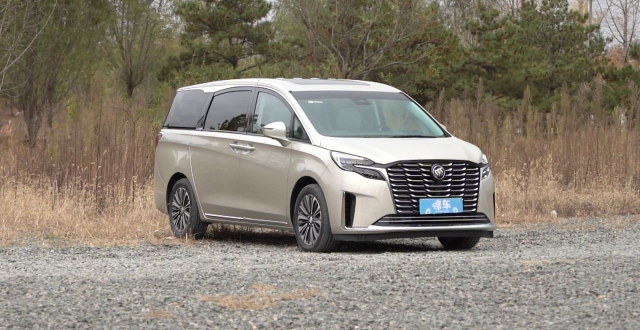 公商务MPV的首选 张叔试驾新GL8 ES陆尊版_腾讯新闻