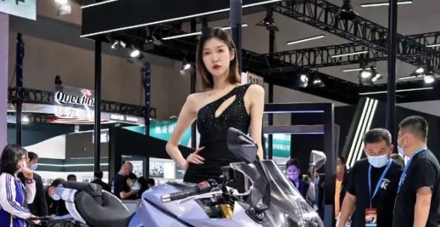 最像概念车的量产跑车，K750售价3.98万元起，杰迪 K333亮相摩博会_腾讯新闻