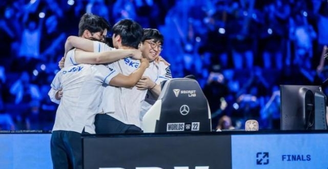 Deft：Clearlove也是一位渴望赢得世界冠军的人，退役了，很可惜_腾讯新闻