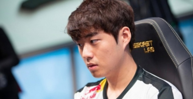 外网千人票选LOL最强AD：Uzi高票稳坐头名，Deft超越Bang_腾讯新闻